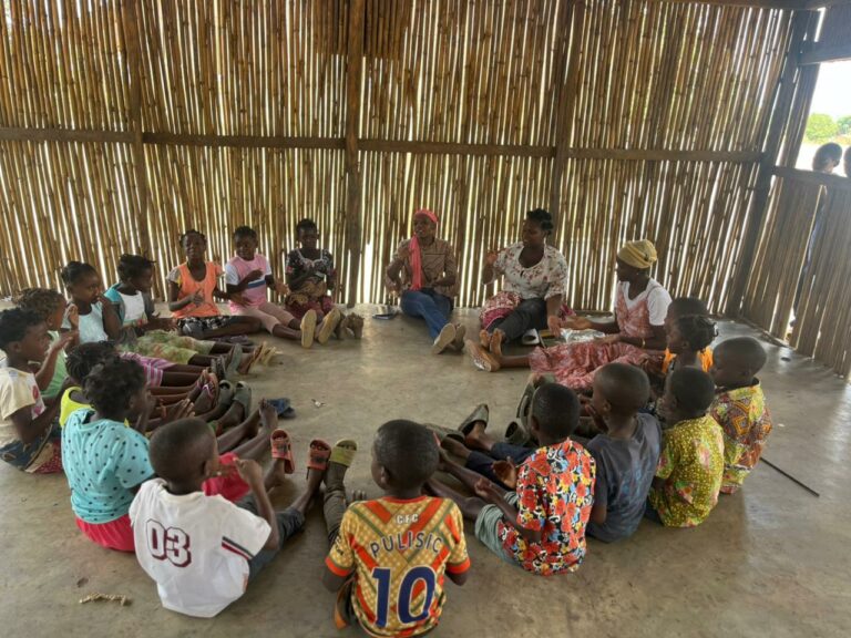 Child Friendly Spaces: safe spaces for children in Cabo Delgado - helpcode